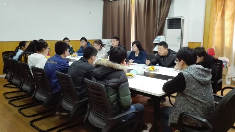 管理学院举办2015年冬季送温暖座谈会