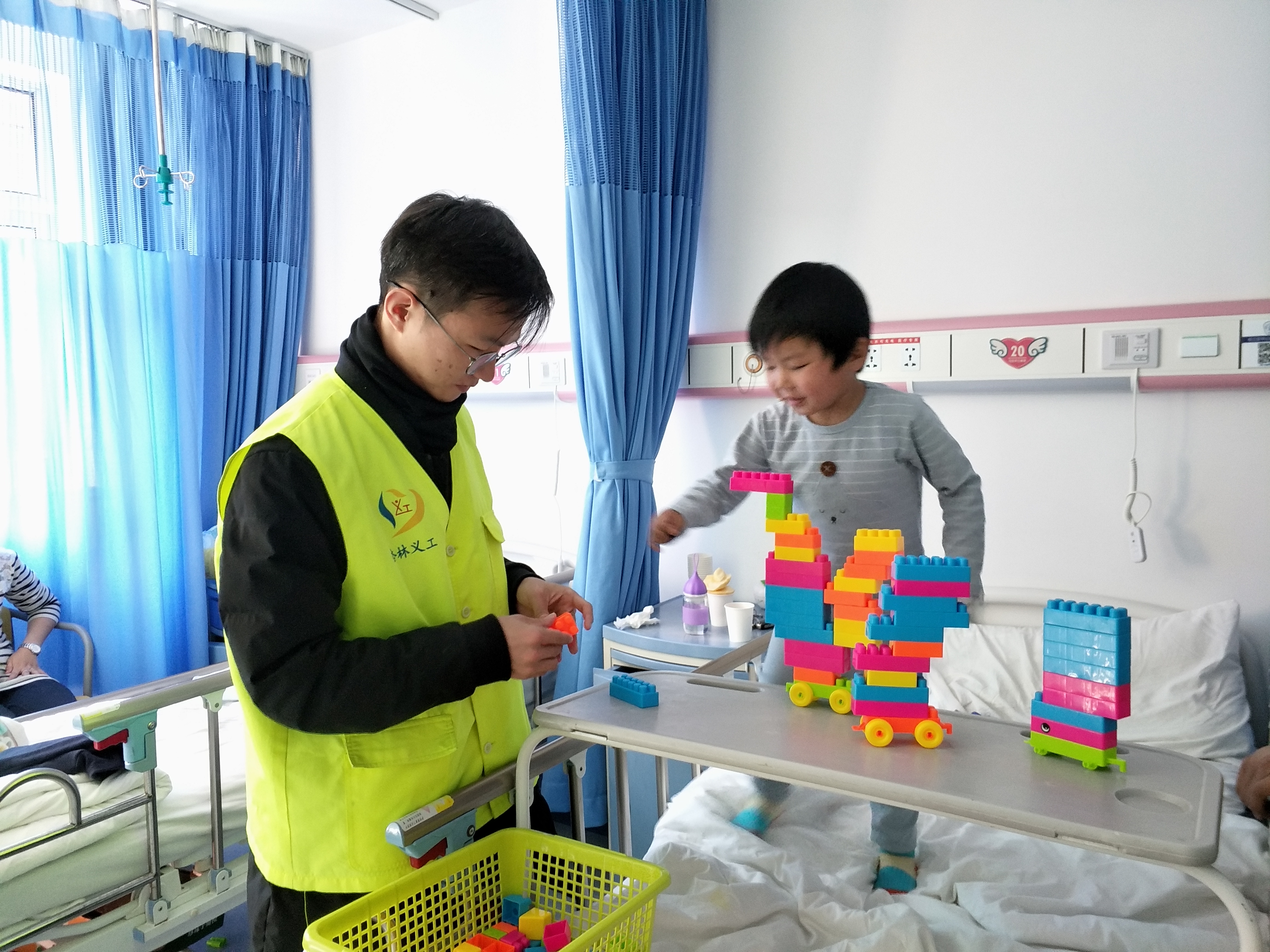 2018年3月13日人文学院中心医院活动通讯稿