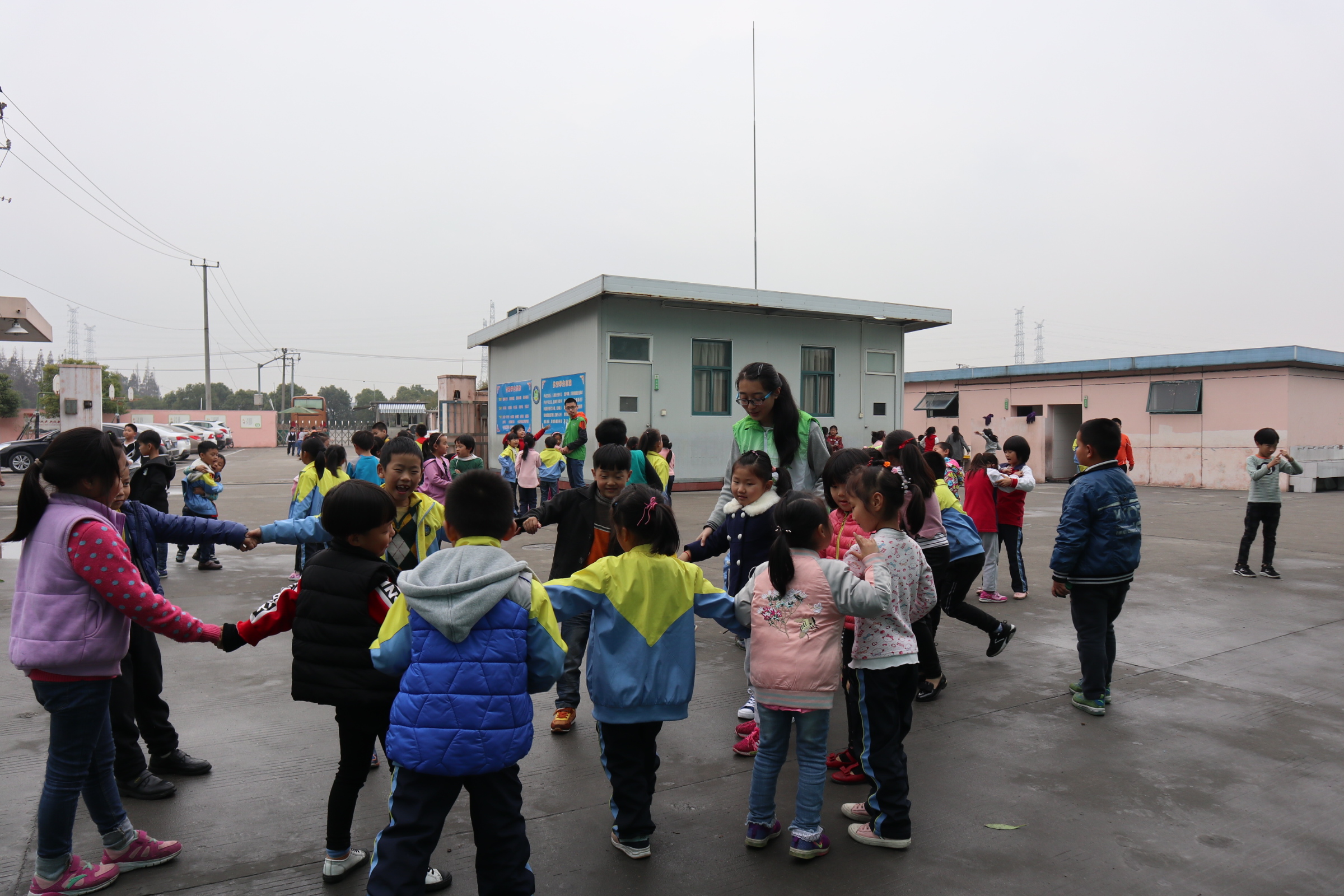 2017年11月14日人文学院薛家小学活动通讯稿
