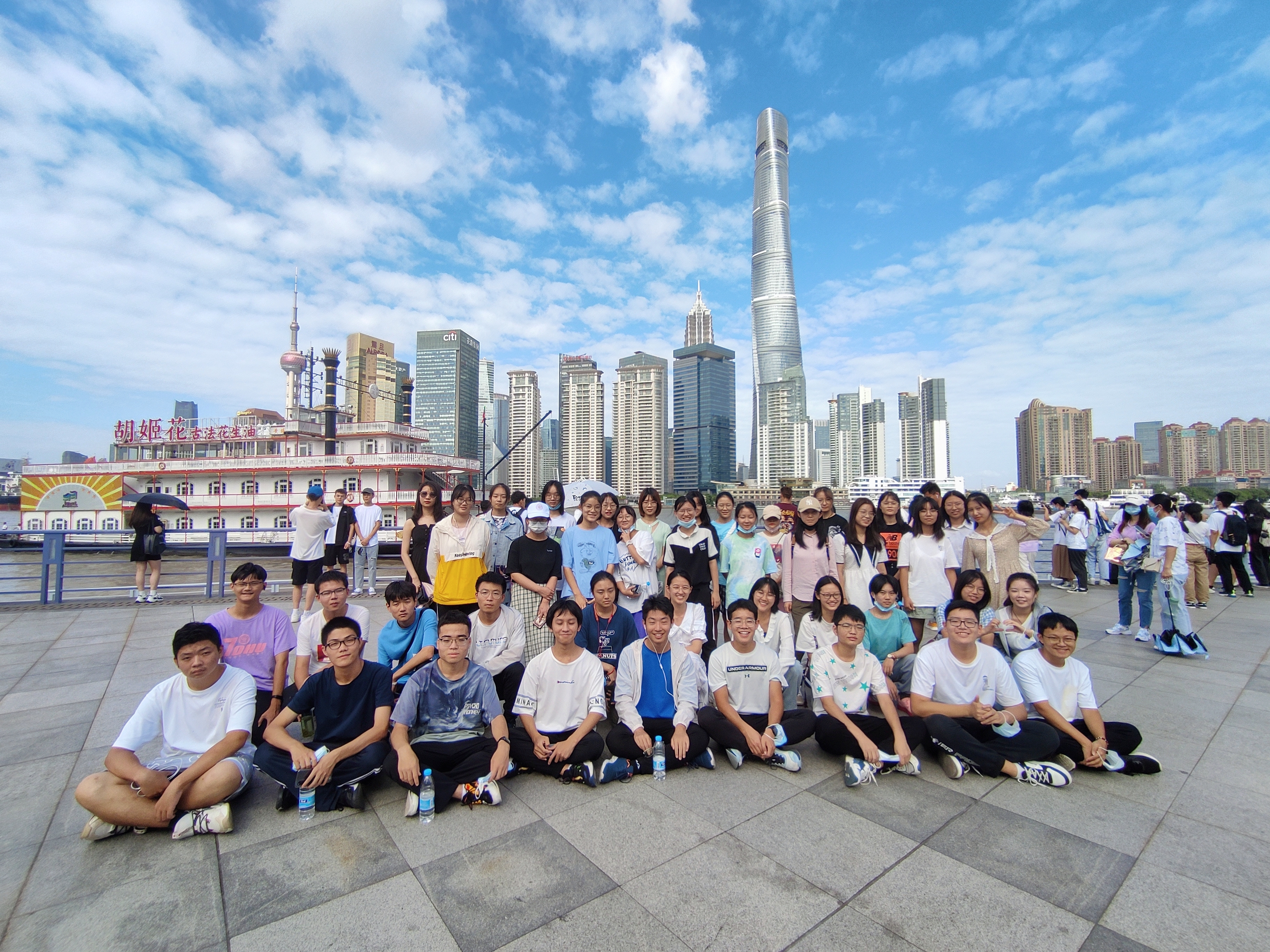 行走百年路·启航新征程——2021年“新生看上海”主题考察活动顺利举办